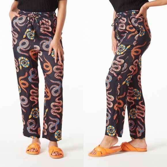 FARM Rio | Pants & Jumpsuits | Farm Rio Snake Printed Graphic Jogger ...